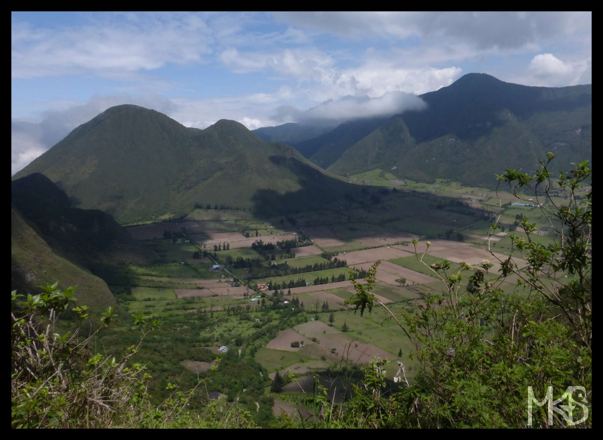 Ecuador - Equator and Landscape - Traveling Rockhopper