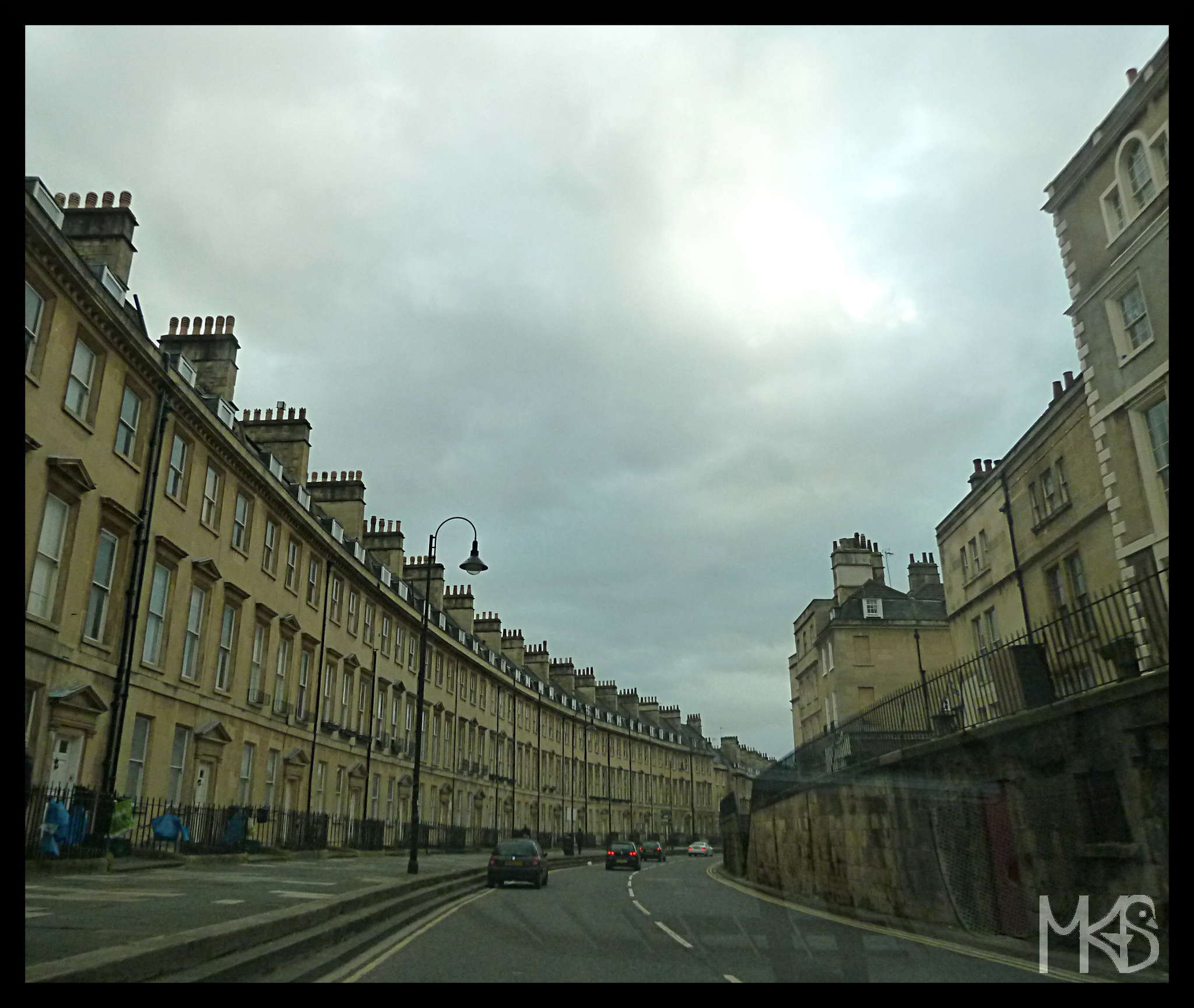 England - Streets - Traveling Rockhopper