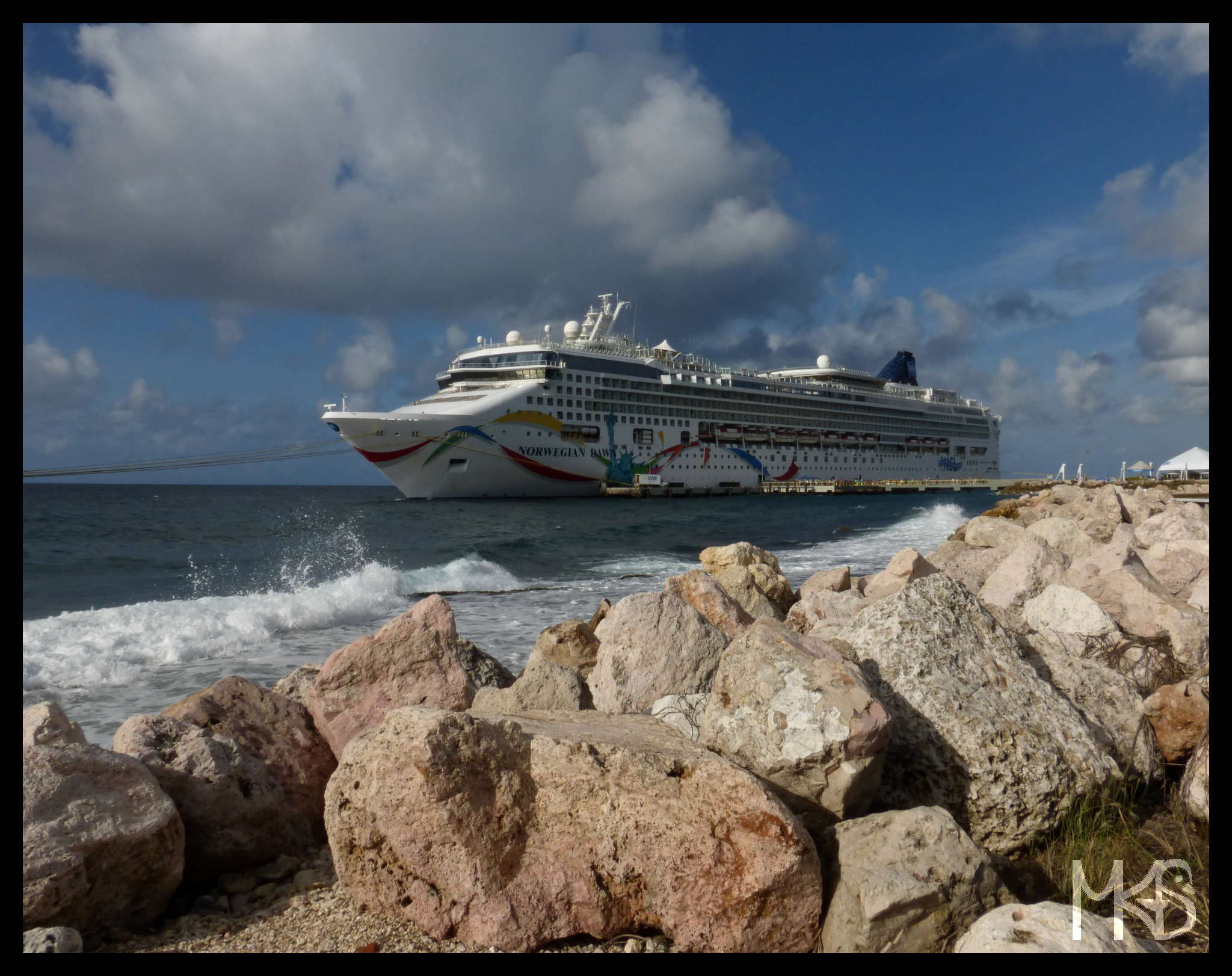 Curacao - Cruise Ships - Traveling Rockhopper